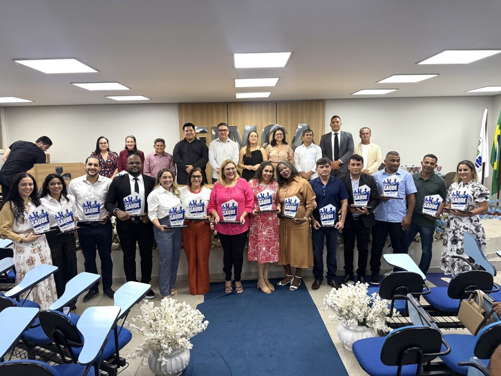 Jaru: Profissionais da saúde são homenageados com a Comenda Heróis da ...